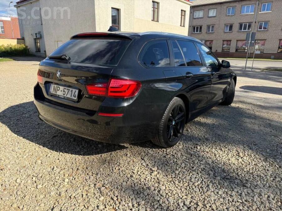 Black BMW 525 2010 in Riga, with an engine capacity of 3.00 L and mileage of 281 thousand km for 8100 €, photo 2 on AUTOMOTO.COM.LV