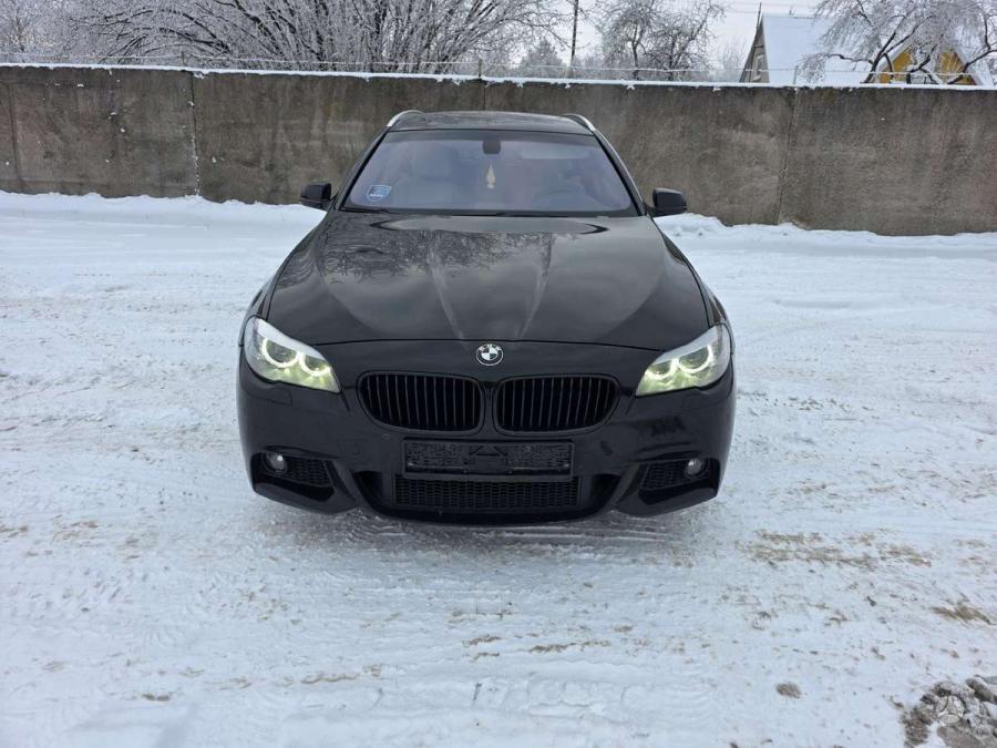 Melns BMW 525 2010 Vilkaviškis, ar dzinēja tilpumu 2.99 L un nobraukumu 288 tūkst. km par 5300 €, foto 3 vietnē AUTOMOTO.COM.LV