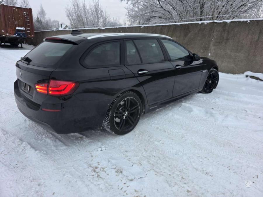 Melns BMW 525 2010 Vilkaviškis, ar dzinēja tilpumu 2.99 L un nobraukumu 288 tūkst. km par 5300 €, foto 7 vietnē AUTOMOTO.COM.LV
