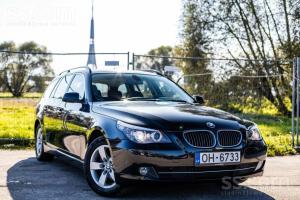 Black BMW 525 2010 in Riga, with an engine capacity of 3.00 L and mileage of 270 thousand km for 6190 €, photo 2 on AUTOMOTO.COM.LV