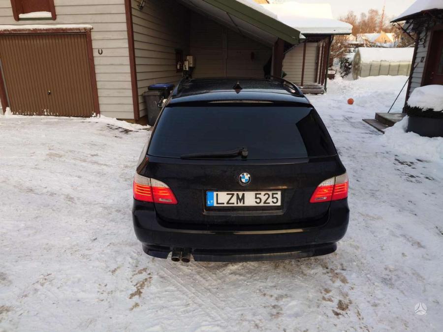 Black BMW 525 2010 in Telschi, with an engine capacity of 2.99 L and mileage of 304 thousand km for 4500 €, photo 3 on AUTOMOTO.COM.LV