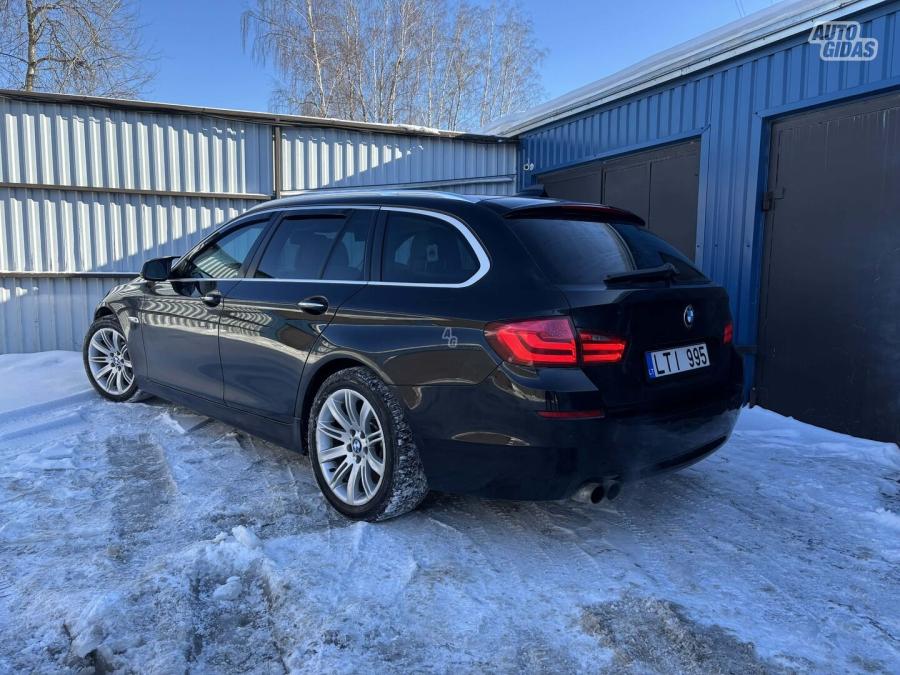 Black BMW 525 2010 in Kaunas, with an engine capacity of 3.00 L and mileage of 410 thousand km for 7000 €, photo 7 on AUTOMOTO.COM.LV