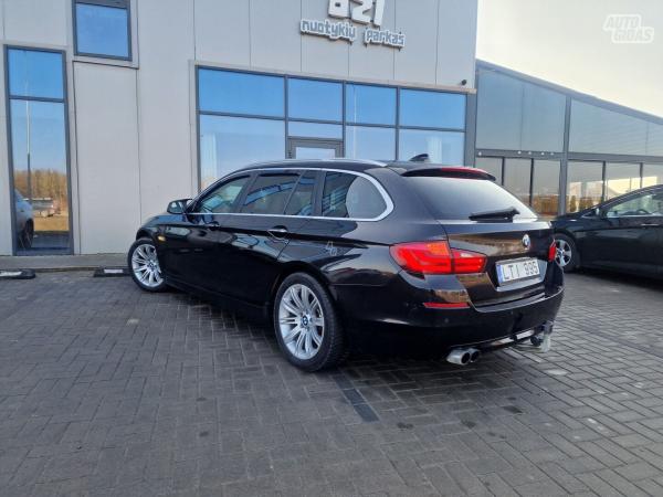 Black BMW 525 2010 in Kaunas, with an engine capacity of 3.00 L and mileage of 255 thousand km for 6950 €, photo 3 on AUTOMOTO.COM.LV