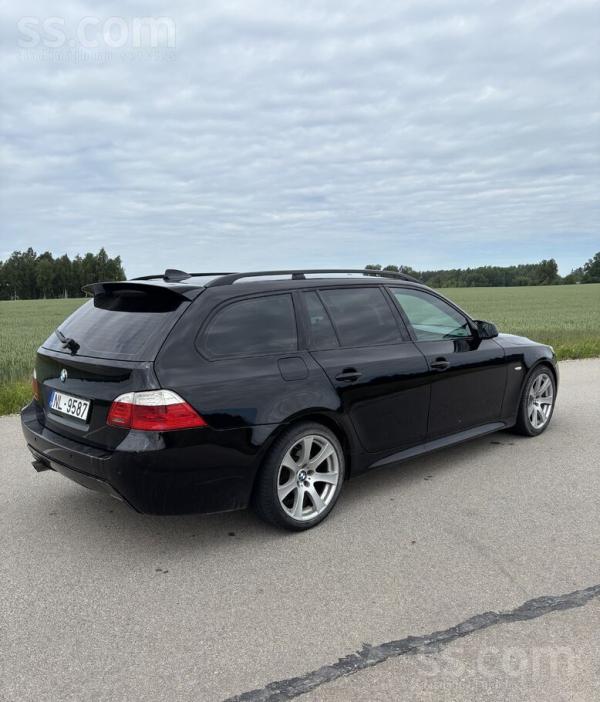 Black BMW 525 2010 in Riga, with an engine capacity of 3.00 L and mileage of 639 thousand km for 4350 €, photo 3 on AUTOMOTO.COM.LV