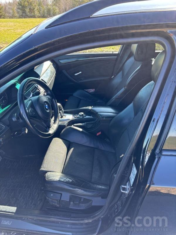 Black BMW 525 2010 in Riga, with an engine capacity of 3.00 L and mileage of 639 thousand km for 4350 €, photo 6 on AUTOMOTO.COM.LV