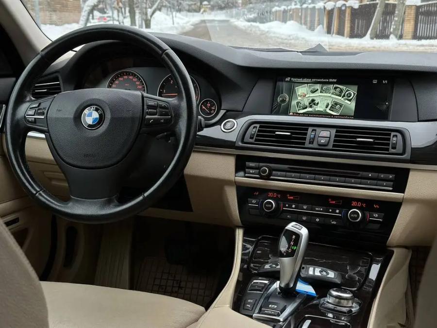 Black BMW 525 2010 in Riga, with an engine capacity of 3.00 L and mileage of 232 thousand km for 8790 €, photo 9 on AUTOMOTO.COM.LV