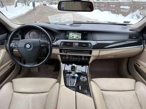 Black BMW 525 2010 in Riga, with an engine capacity of 3.00 L and mileage of 232 thousand km for 8790 €, photo 10 on AUTOMOTO.COM.LV