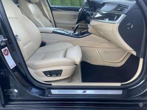 Black BMW 525 2010 in Vilnius, with an engine capacity of 2.99 L and mileage of 357 thousand km for 7999 €, photo 15 on AUTOMOTO.COM.LV