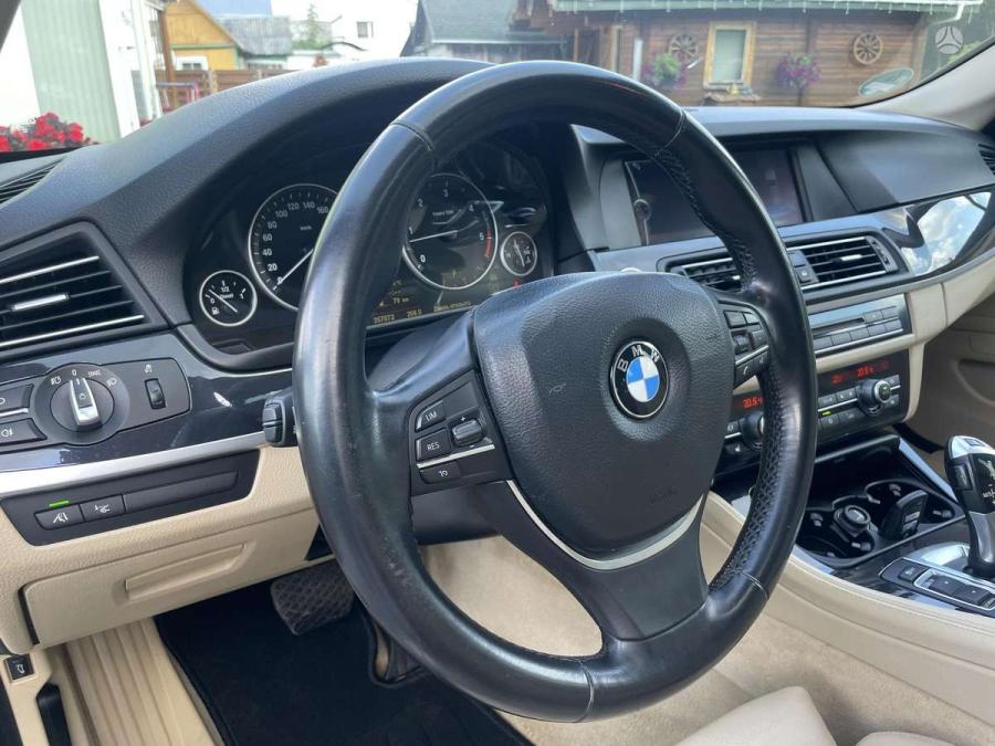 Black BMW 525 2010 in Vilnius, with an engine capacity of 2.99 L and mileage of 357 thousand km for 7999 €, photo 18 on AUTOMOTO.COM.LV