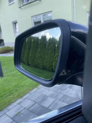 Black BMW 525 2010 in Vilnius, with an engine capacity of 2.99 L and mileage of 357 thousand km for 7999 €, photo 24 on AUTOMOTO.COM.LV