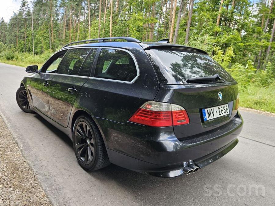 Black BMW 525 2010 in Riga, with an engine capacity of 3.00 L and mileage of 368 thousand km for 5950 €, photo 13 on AUTOMOTO.COM.LV