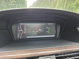 Black BMW 525 2010 in Riga, with an engine capacity of 3.00 L and mileage of 368 thousand km for 5950 €, photo 21 on AUTOMOTO.COM.LV