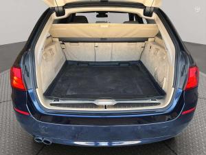 Melns BMW 525 2010 Kauņa, ar dzinēja tilpumu 3.00 L un nobraukumu 313 tūkst. km par 9999 €, foto 11 vietnē AUTOMOTO.COM.LV
