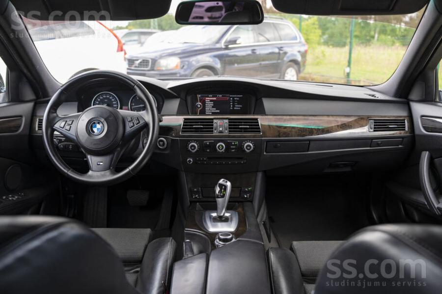 Black BMW 525 2010 in Riga, with an engine capacity of 3.00 L and mileage of 402 thousand km for 7890 €, photo 11 on AUTOMOTO.COM.LV