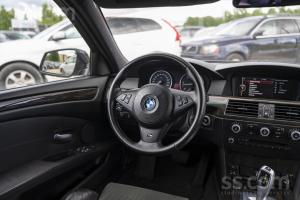 Black BMW 525 2010 in Riga, with an engine capacity of 3.00 L and mileage of 402 thousand km for 7890 €, photo 13 on AUTOMOTO.COM.LV