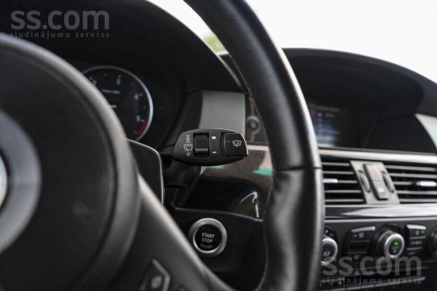 Black BMW 525 2010 in Riga, with an engine capacity of 3.00 L and mileage of 402 thousand km for 7890 €, photo 18 on AUTOMOTO.COM.LV