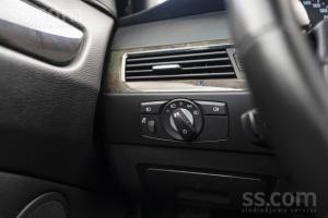 Black BMW 525 2010 in Riga, with an engine capacity of 3.00 L and mileage of 402 thousand km for 7890 €, photo 24 on AUTOMOTO.COM.LV