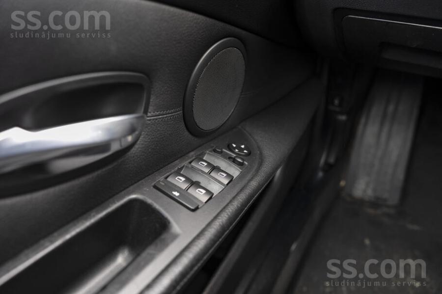 Black BMW 525 2010 in Riga, with an engine capacity of 3.00 L and mileage of 402 thousand km for 7890 €, photo 25 on AUTOMOTO.COM.LV