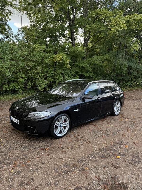 Melns BMW 525 2010 Kuldīga, ar dzinēja tilpumu 3.00 L un nobraukumu 303 tūkst. km par 7250 €, foto 1 vietnē AUTOMOTO.COM.LV
