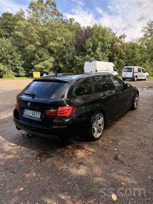 Melns BMW 525 2010 Kuldīga, ar dzinēja tilpumu 3.00 L un nobraukumu 303 tūkst. km par 7250 €, foto 5 vietnē AUTOMOTO.COM.LV