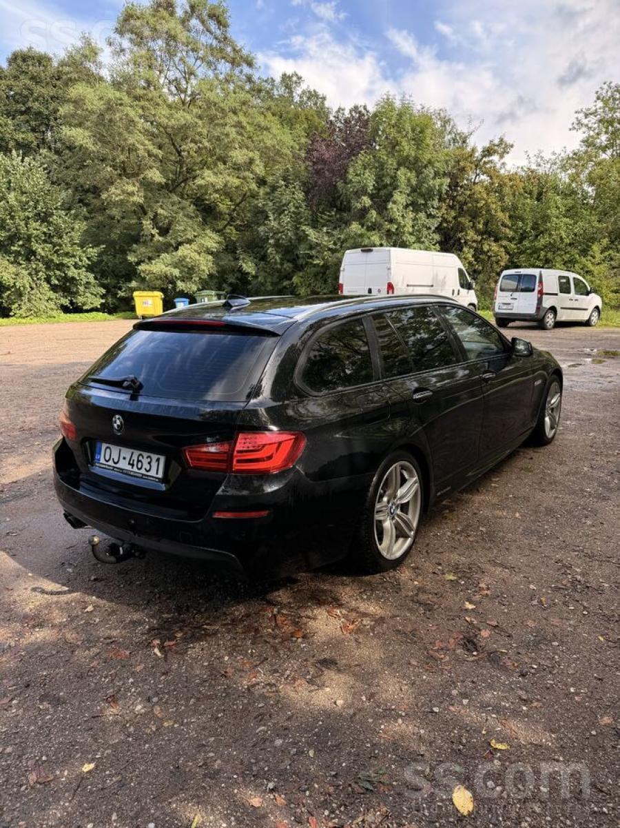 Melns BMW 525 2010 Kuldīga, ar dzinēja tilpumu 3.00 L un nobraukumu 303 tūkst. km par 7250 €, foto 5 vietnē AUTOMOTO.COM.LV