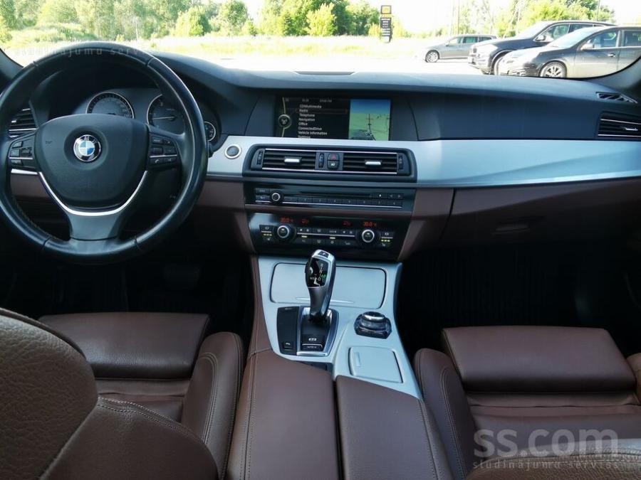 Black BMW 525 2011 in Kuldiga, with an engine capacity of 3.00 L and mileage of 311 thousand km for 8050 €, photo 3 on AUTOMOTO.COM.LV