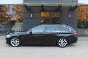 Black BMW 525 2011 in Dobele, with an engine capacity of 3.00 L and mileage of 314 thousand km for 7100 €, photo 3 on AUTOMOTO.COM.LV