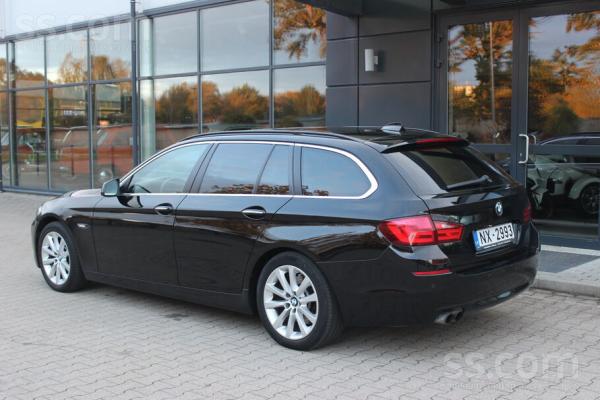 Black BMW 525 2011 in Dobele, with an engine capacity of 3.00 L and mileage of 314 thousand km for 7100 €, photo 4 on AUTOMOTO.COM.LV