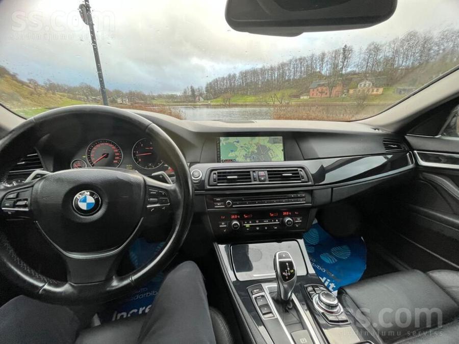 Black BMW 525 2011 in Talsi, with an engine capacity of 3.00 L and mileage of 325 thousand km for 7500 €, photo 7 on AUTOMOTO.COM.LV