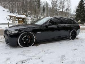 Black BMW 525 2011 in Riga, with an engine capacity of 3.00 L and mileage of 288 thousand km for 10800 €, photo 2 on AUTOMOTO.COM.LV