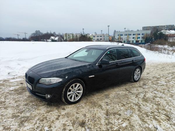 Melns BMW 525 2011 Viļņa, ar dzinēja tilpumu 3.00 L un nobraukumu 359 tūkst. km par 6600 €, foto 5 vietnē AUTOMOTO.COM.LV