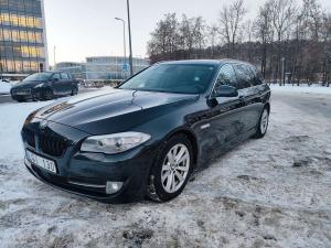 Melns BMW 525 2011 Viļņa, ar dzinēja tilpumu 2.99 L un nobraukumu 359 tūkst. km par 6500 €, foto 4 vietnē AUTOMOTO.COM.LV