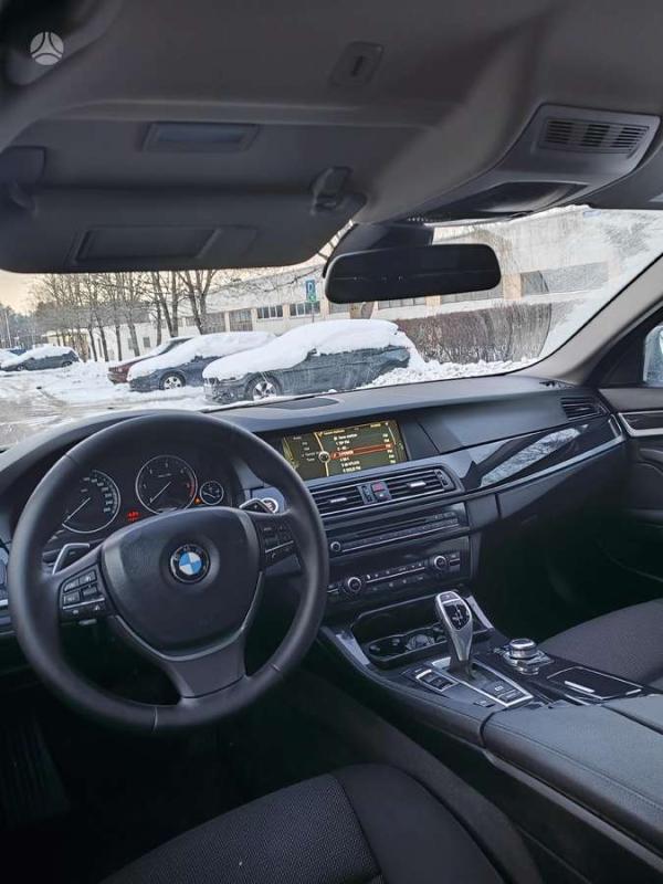Melns BMW 525 2011 Viļņa, ar dzinēja tilpumu 2.99 L un nobraukumu 359 tūkst. km par 6500 €, foto 7 vietnē AUTOMOTO.COM.LV