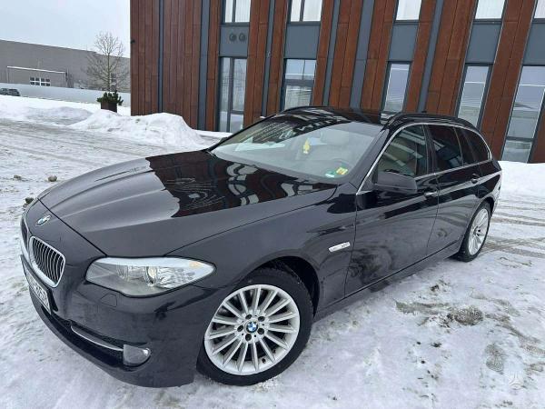 Black BMW 525 2011 in Kaunas, with an engine capacity of 2.99 L and mileage of 320 thousand km for 6999 €, photo 2 on AUTOMOTO.COM.LV