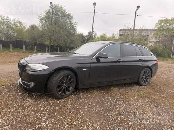 Черный БМВ 525 2011 в Кулдига, объемом двигателя 3.00 л и пробегом 320 тыс. км за 7200 €, фото 9 на AUTOMOTO.COM.LV