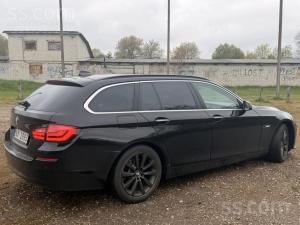 Melns BMW 525 2011 Kuldīga, ar dzinēja tilpumu 3.00 L un nobraukumu 320 tūkst. km par 7200 €, foto 12 vietnē AUTOMOTO.COM.LV