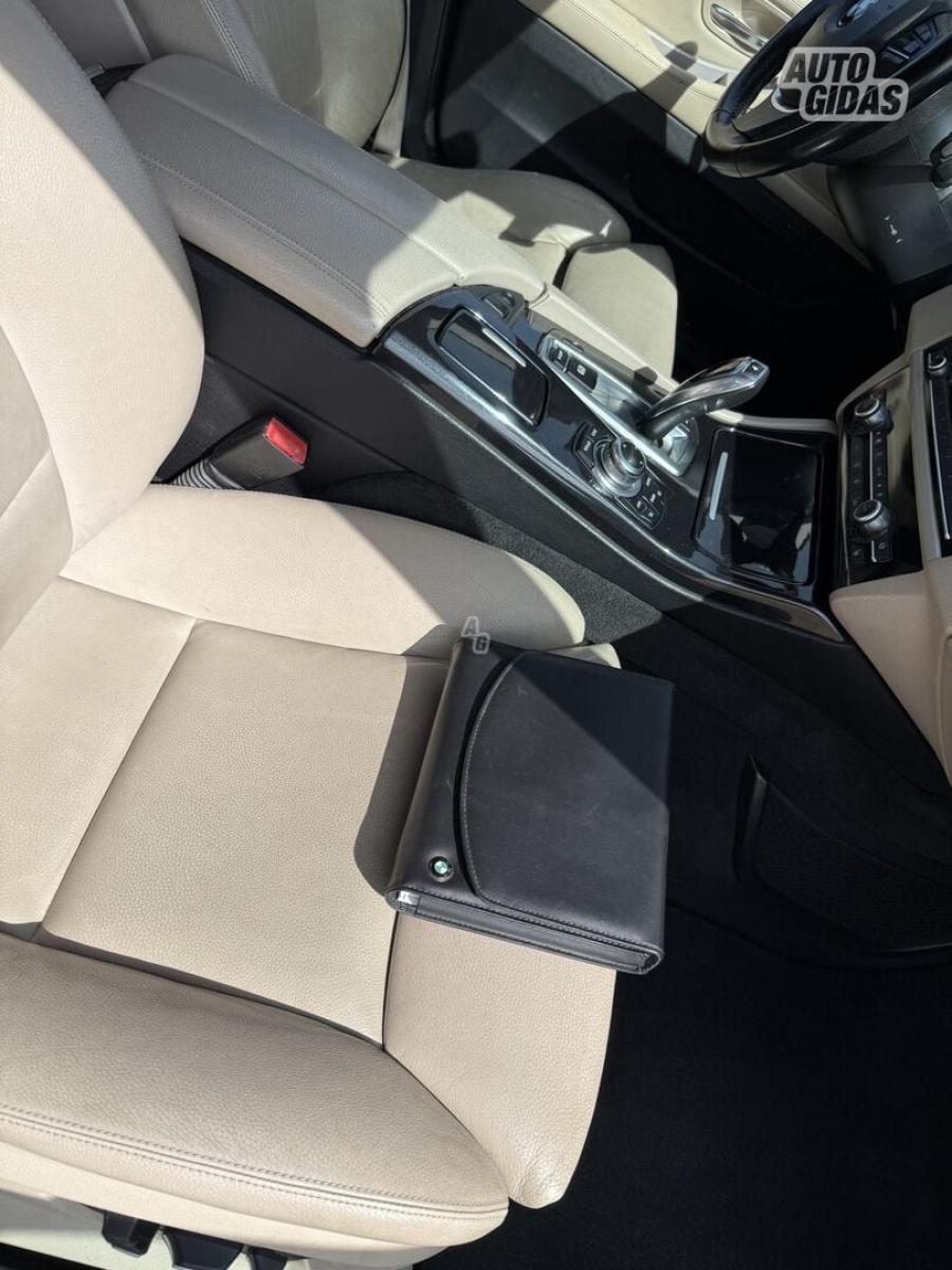 Melns BMW 525 2011 Klaipėda, ar dzinēja tilpumu 3.00 L un nobraukumu 329 tūkst. km par 6300 €, foto 23 vietnē AUTOMOTO.COM.LV
