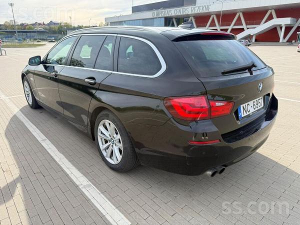 Black BMW 525 2011 in Rezekne, with an engine capacity of 3.00 L and mileage of 280 thousand km for 7000 €, photo 6 on AUTOMOTO.COM.LV