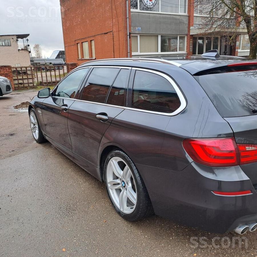 Черный БМВ 525 2011 в Айзкраукле, объемом двигателя 2.00 л и пробегом 329 тыс. км за 8100 €, фото 7 на AUTOMOTO.COM.LV