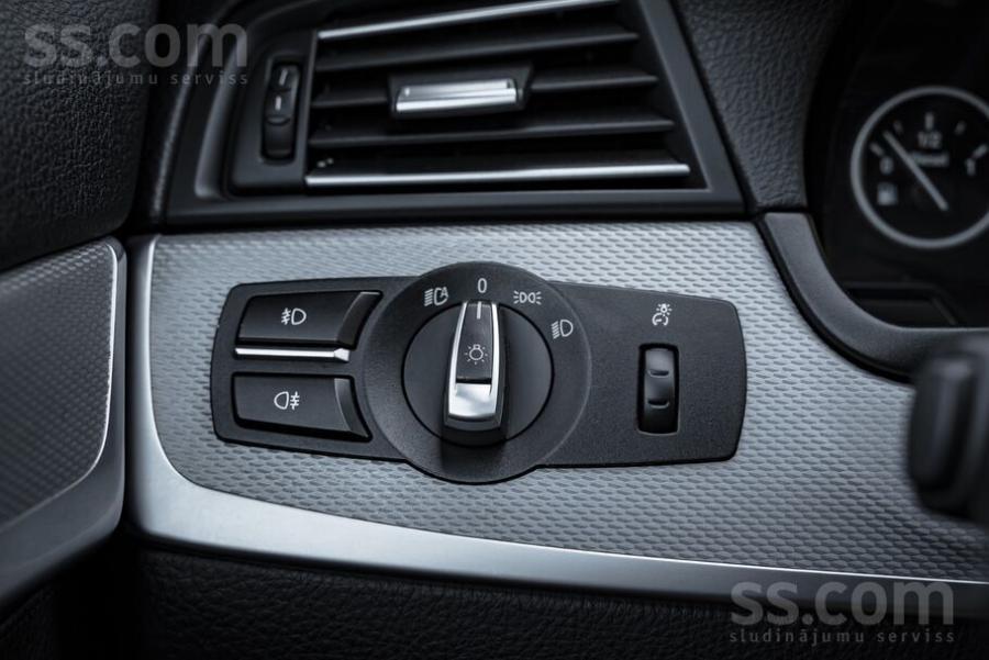 Melns BMW 525 2011 Rīga, ar dzinēja tilpumu 2.00 L un nobraukumu 285 tūkst. km par 10950 €, foto 30 vietnē AUTOMOTO.COM.LV