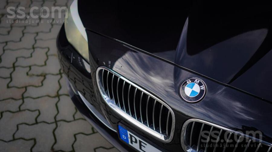 Black BMW 525 2011 in Riga, with an engine capacity of 3.00 L and mileage of 266 thousand km for 7500 €, photo 5 on AUTOMOTO.COM.LV
