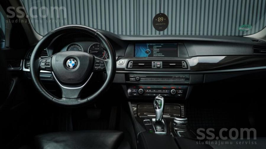 Black BMW 525 2011 in Riga, with an engine capacity of 3.00 L and mileage of 266 thousand km for 7500 €, photo 19 on AUTOMOTO.COM.LV