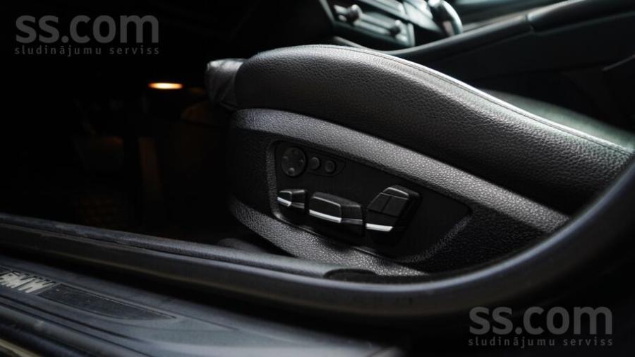 Black BMW 525 2011 in Riga, with an engine capacity of 3.00 L and mileage of 266 thousand km for 7500 €, photo 22 on AUTOMOTO.COM.LV