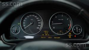 Black BMW 525 2011 in Riga, with an engine capacity of 3.00 L and mileage of 266 thousand km for 7500 €, photo 26 on AUTOMOTO.COM.LV