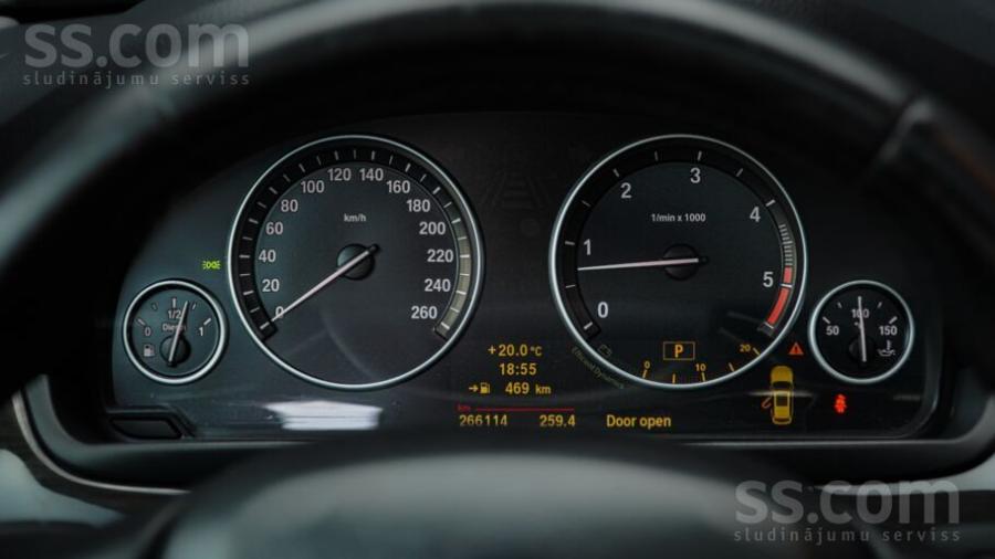 Black BMW 525 2011 in Riga, with an engine capacity of 3.00 L and mileage of 266 thousand km for 7500 €, photo 26 on AUTOMOTO.COM.LV