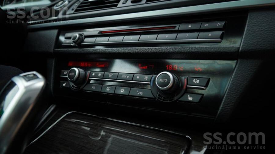 Black BMW 525 2011 in Riga, with an engine capacity of 3.00 L and mileage of 266 thousand km for 7500 €, photo 34 on AUTOMOTO.COM.LV