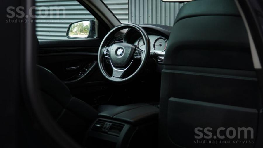 Black BMW 525 2011 in Riga, with an engine capacity of 3.00 L and mileage of 266 thousand km for 7500 €, photo 36 on AUTOMOTO.COM.LV