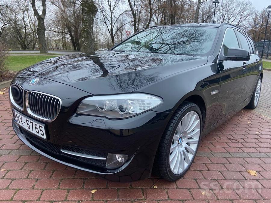 Black BMW 525 2011 in Cesis, with an engine capacity of 3.00 L and mileage of 0 thousand km for 8950 €, photo 1 on AUTOMOTO.COM.LV