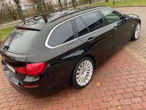 Black BMW 525 2011 in Cesis, with an engine capacity of 3.00 L and mileage of 0 thousand km for 8950 €, photo 9 on AUTOMOTO.COM.LV