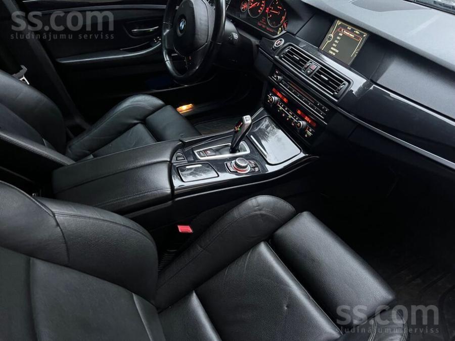 Black BMW 525 2011 in Cesis, with an engine capacity of 3.00 L and mileage of 0 thousand km for 8950 €, photo 10 on AUTOMOTO.COM.LV